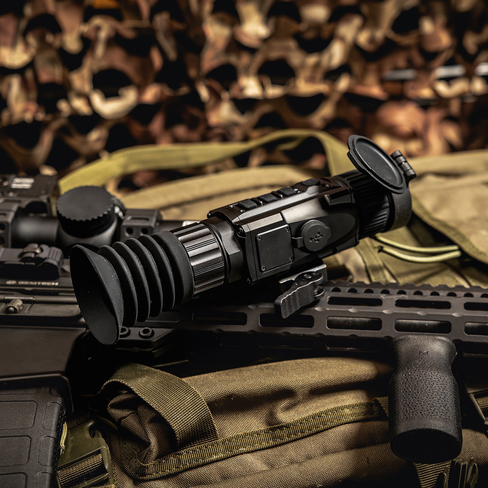 DNT Hydra 3-in-1 Multi-function Thermal Scope: Standalone, Clip-On ...